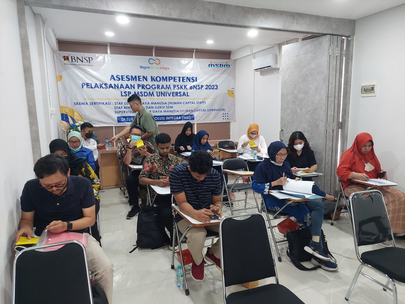 Sertifikasi BNSP Adalah? Harga, Apa Saja & Cara Dapat!